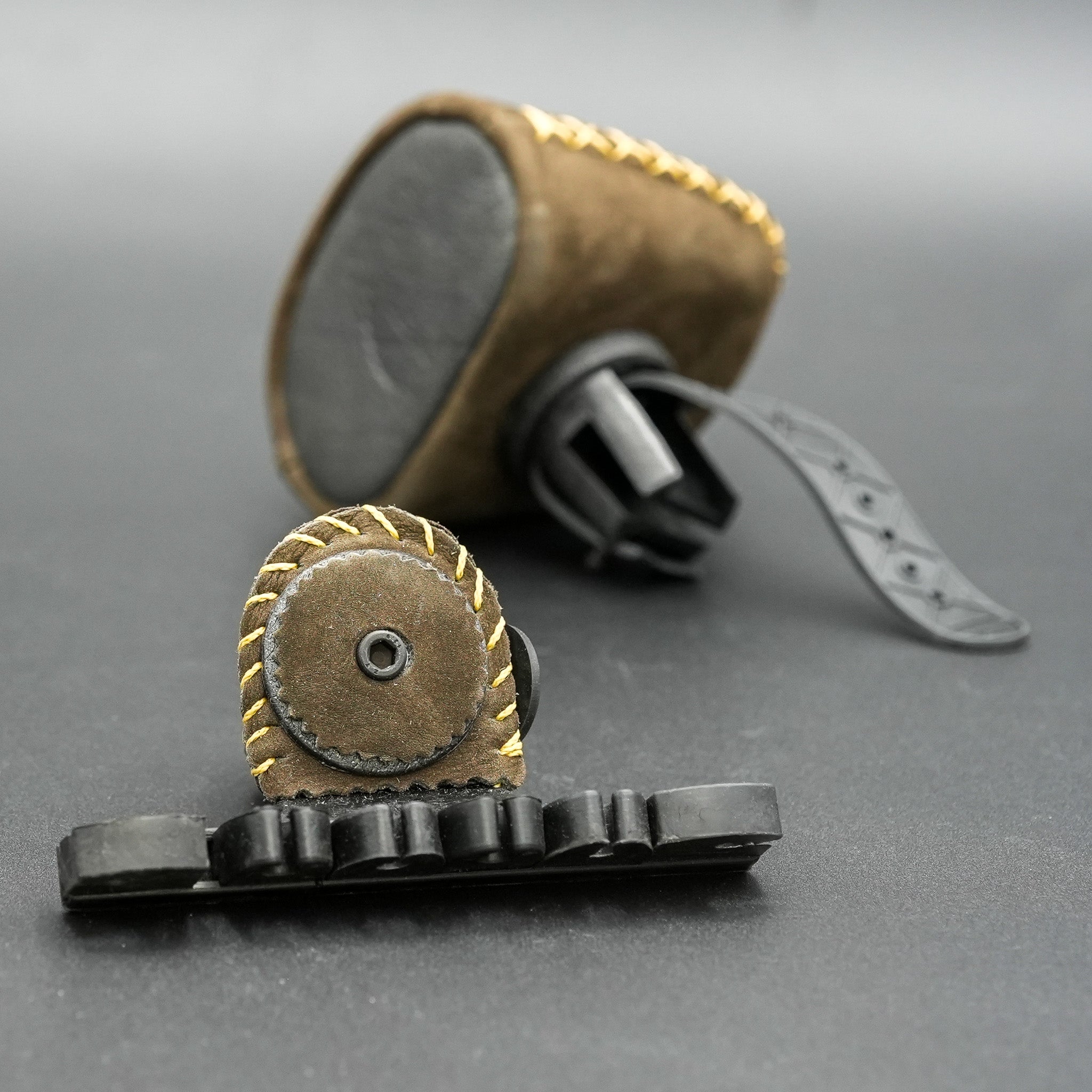 Limb Mount Quiver | 6 Arrow | Strap On | (Black or Brandy ...